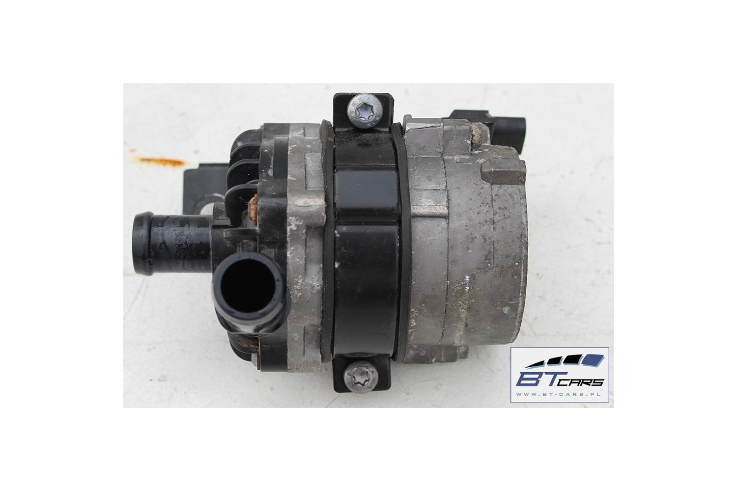 VW TOUAREG DODATKOWA POMPA WODY 7P096556 7P0 965 567