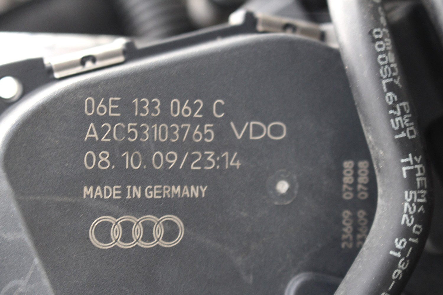 AUDI VW PRZEPUSTNICA 06E133062C 06E133062H 06E133062G benzyna 06E 133 ...